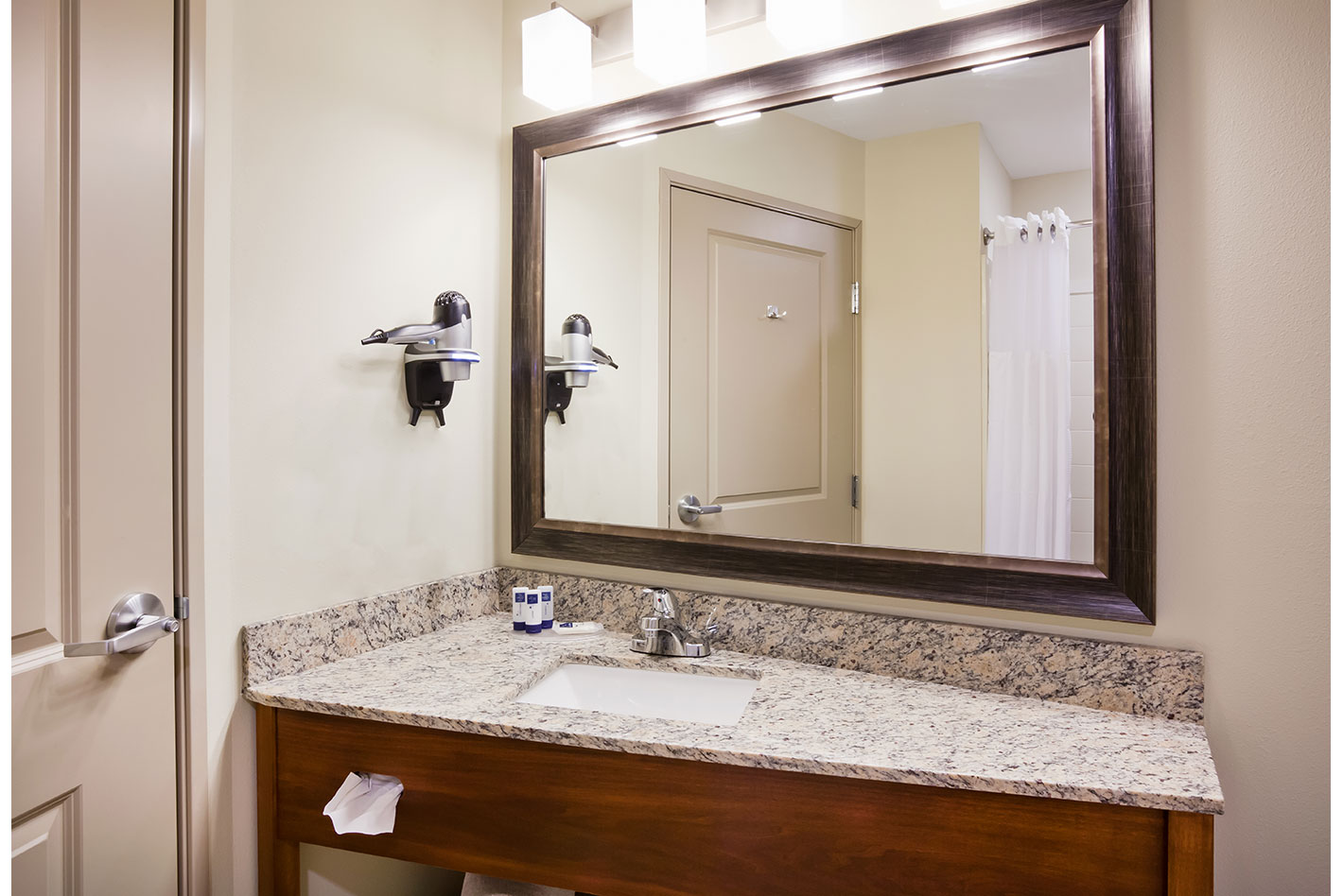 AmericInn by Wyndham Hotels | Wyndham Business